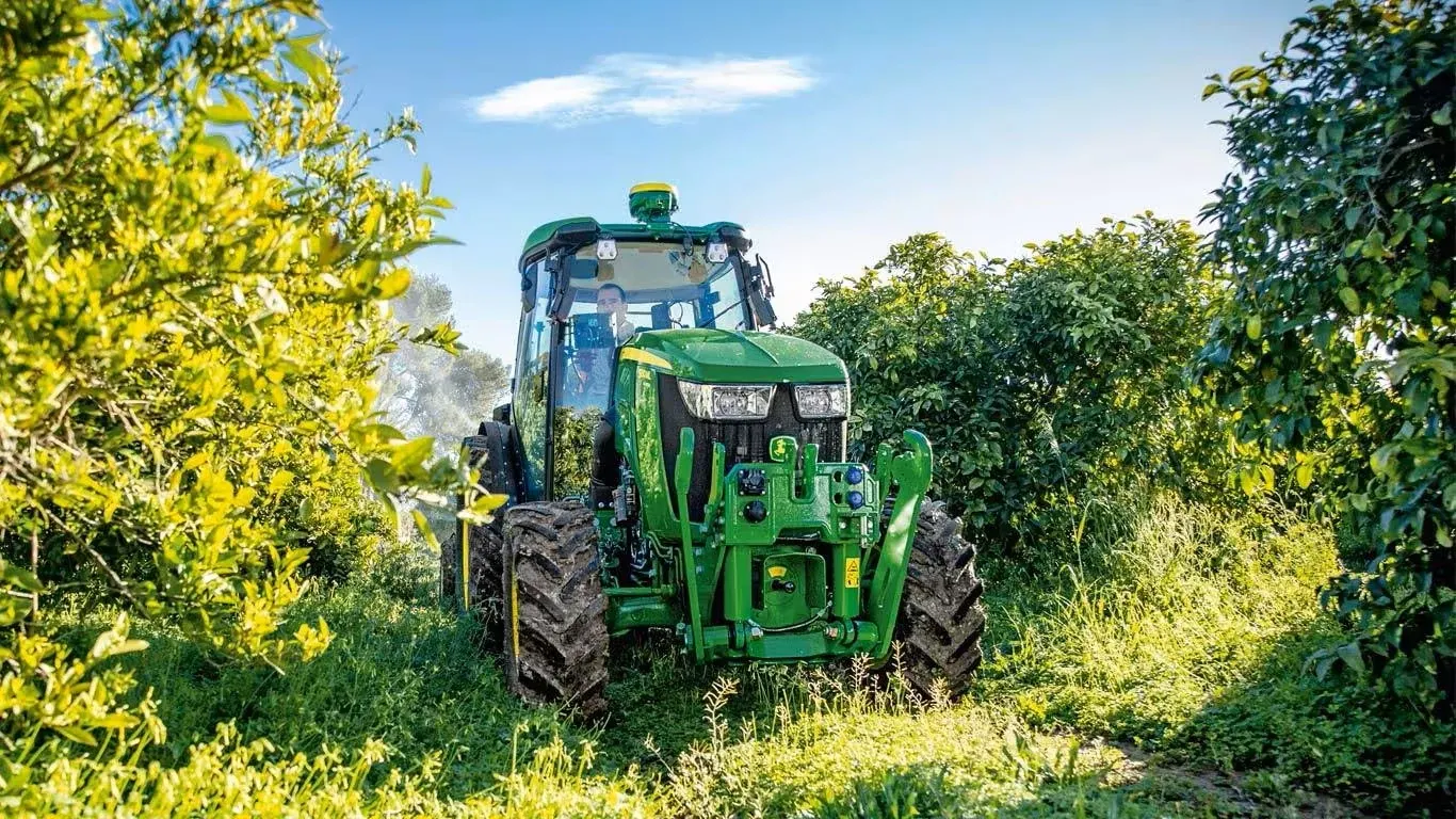 5130ML Mid-Size Tractors | John Deere IE