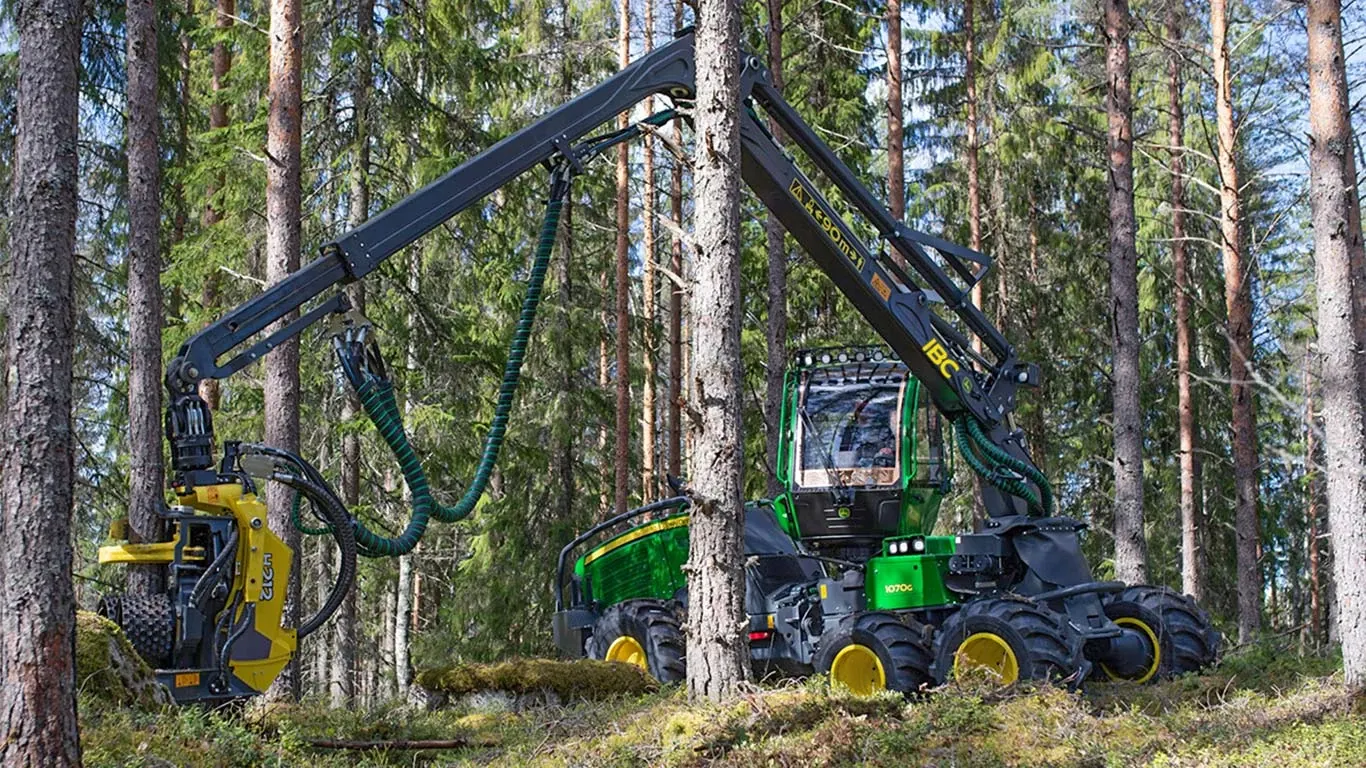 1070G Wheeled Harvesters | John Deere IE