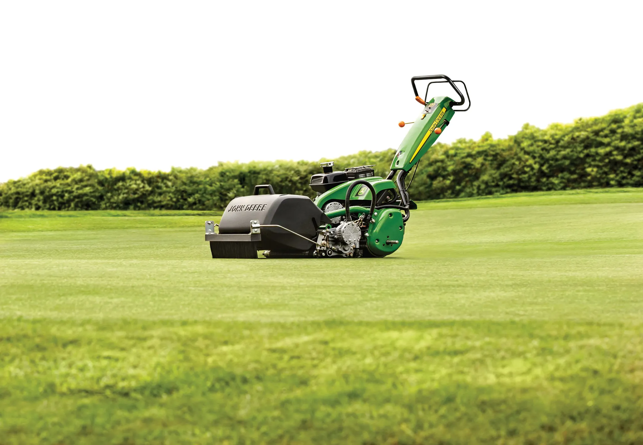 220 E-Cut™ Hybrid Greens Mowers | John Deere UK