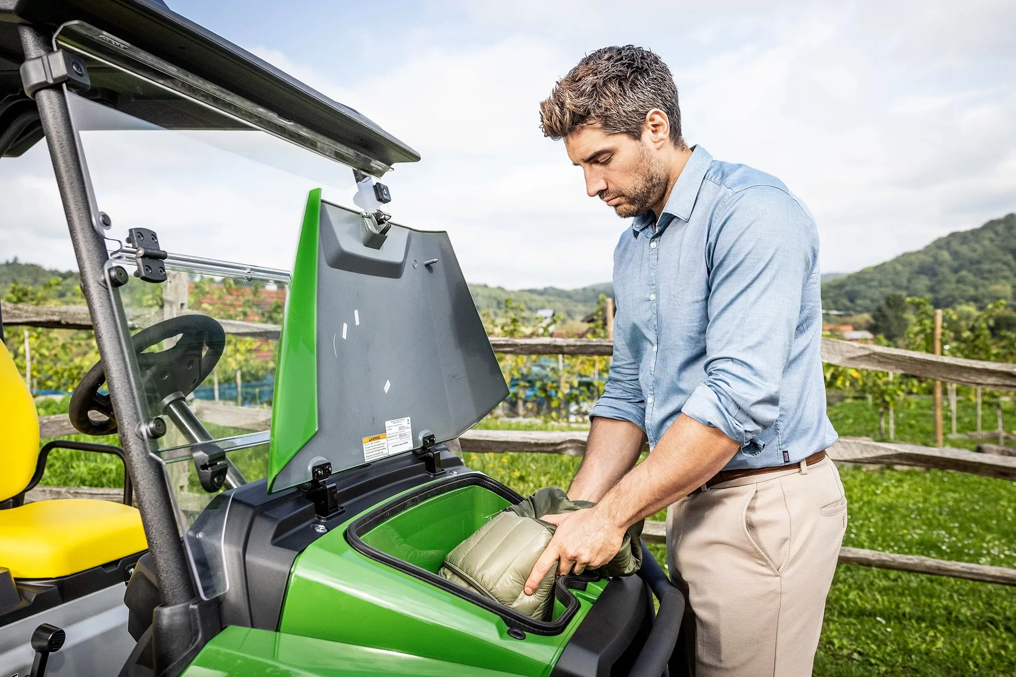 Gator™ GS Petrol Work Utility Vehicles | John Deere UK