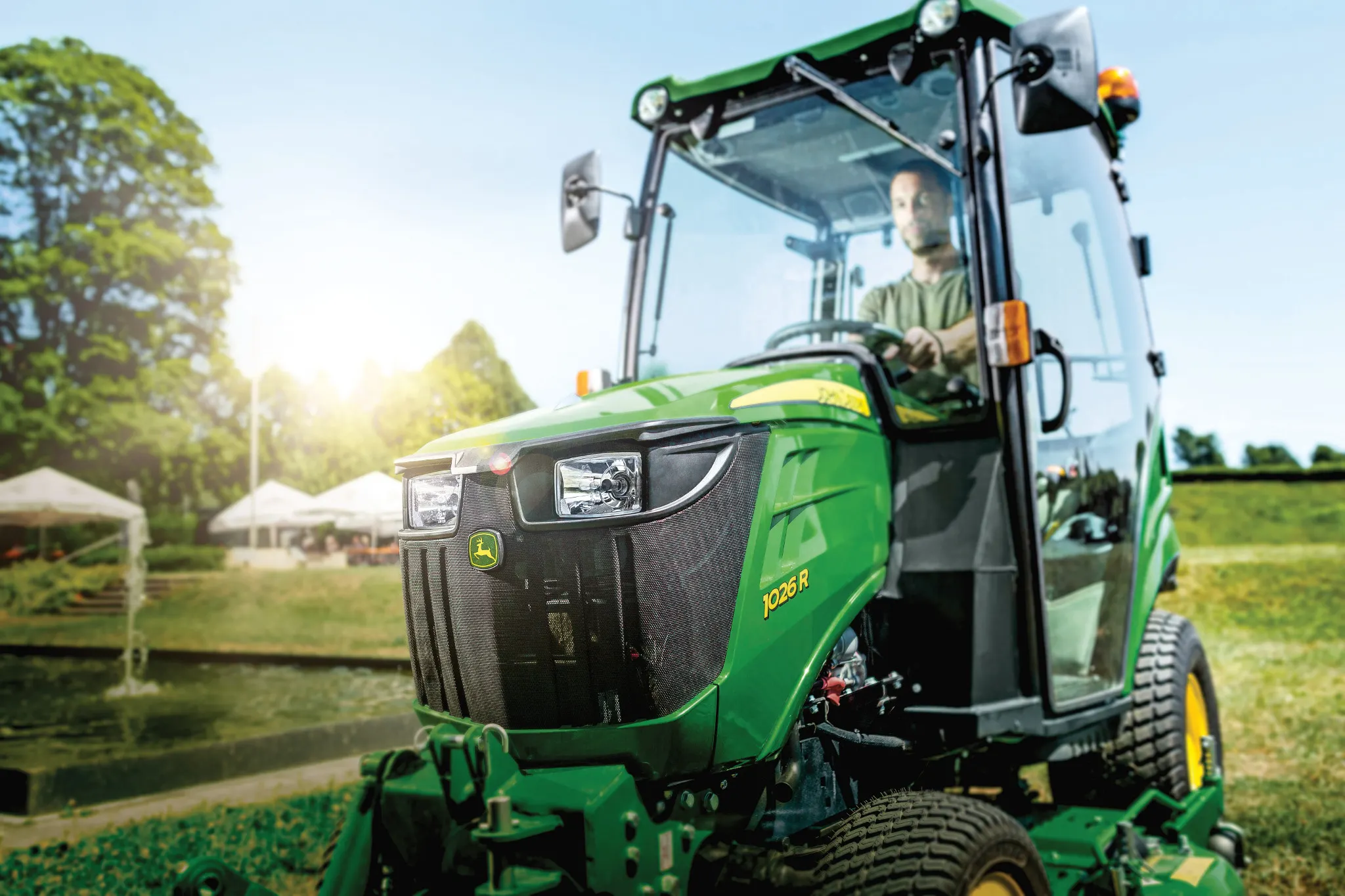 1026R Compact Tractors | John Deere UK