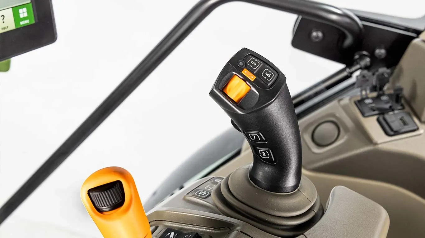 6M 155 Mid-Size Tractors | John Deere UK