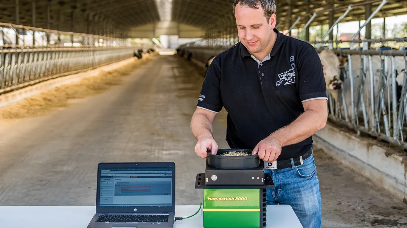 HarvestLab™ 3000 Precision Agriculture Solutions | John Deere UK