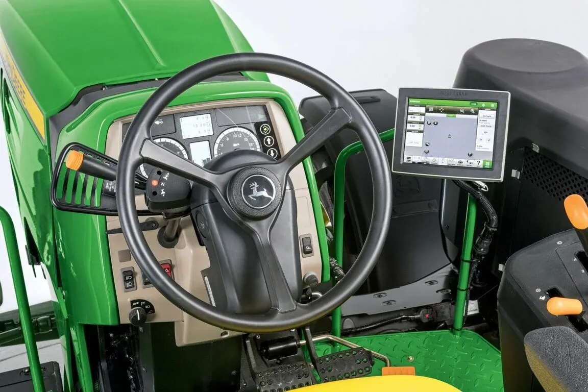 AutoTrac™ Universal 300 Precision Agriculture Solutions | John Deere UK
