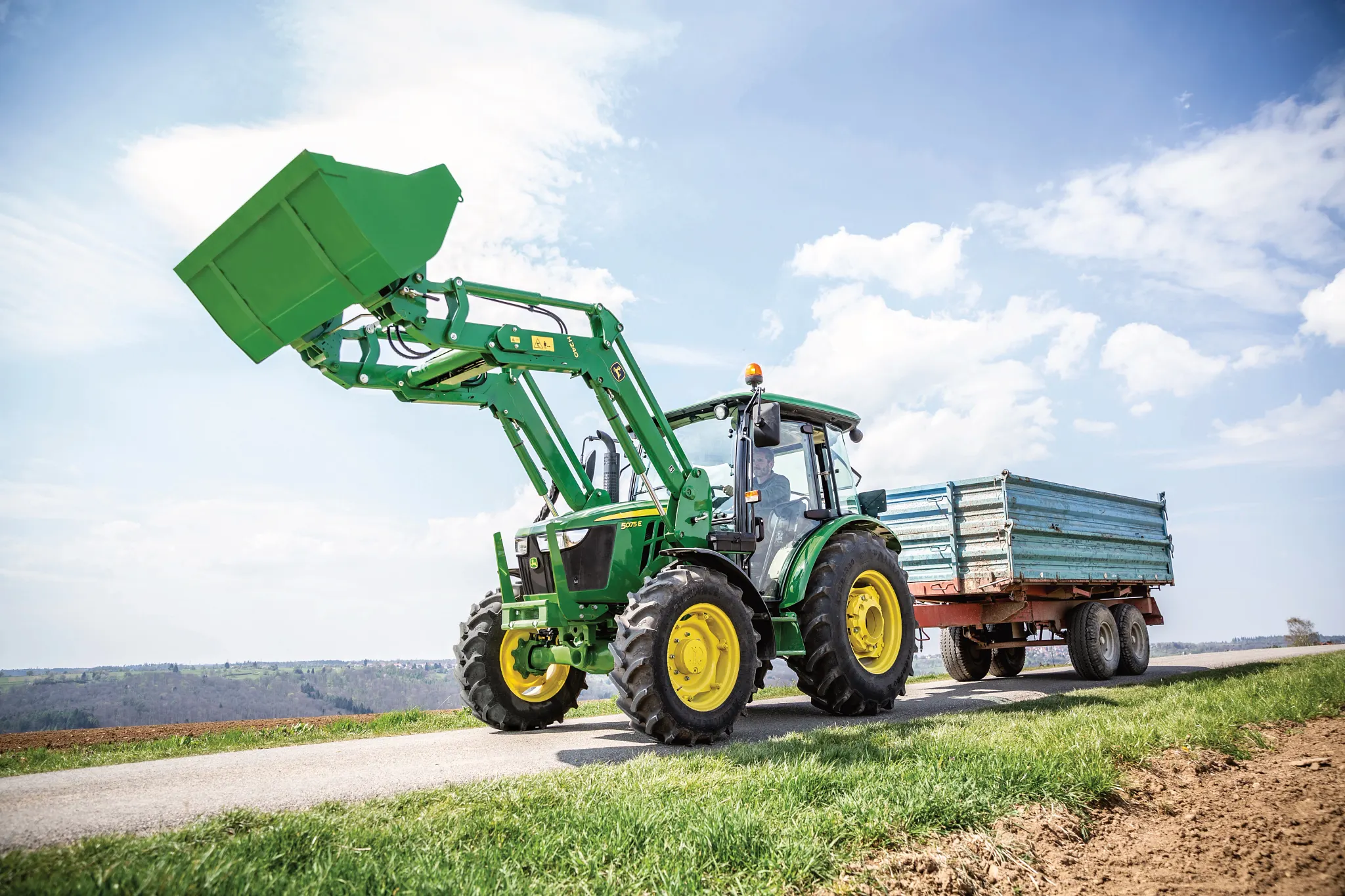 H240 Front Loaders | John Deere UK