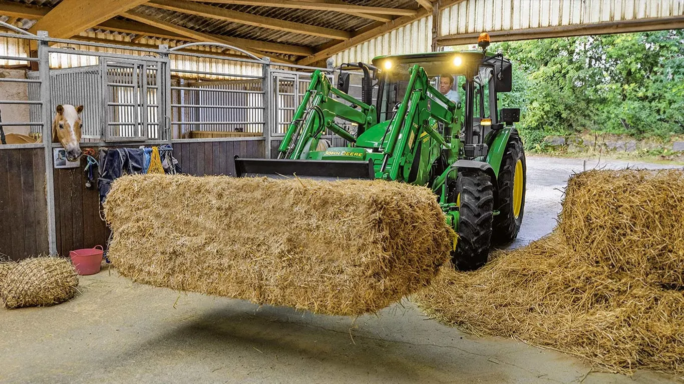 5067E Mid-Size Tractors | John Deere UK