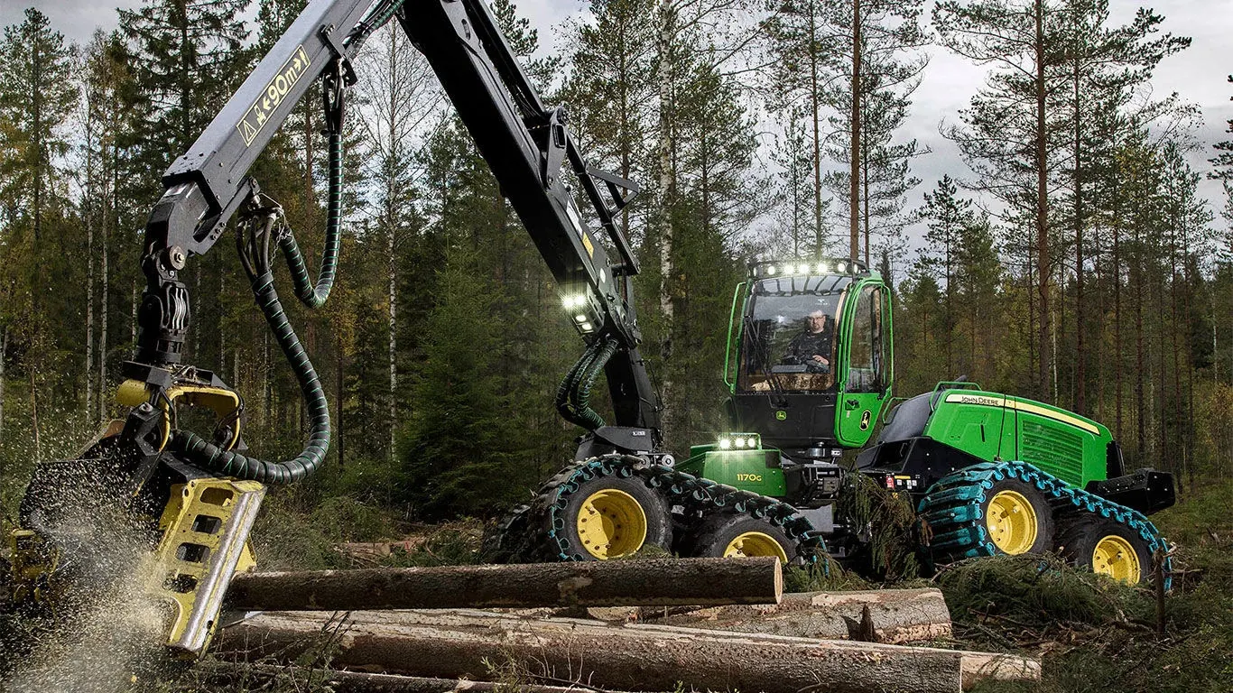 1170G Wheeled Harvesters | John Deere UK