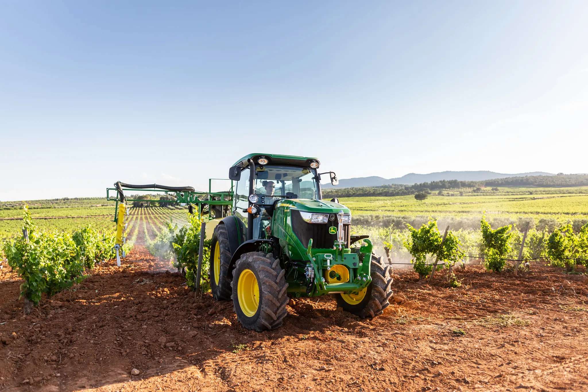 5075GF Mid-Size Tractors | John Deere IE