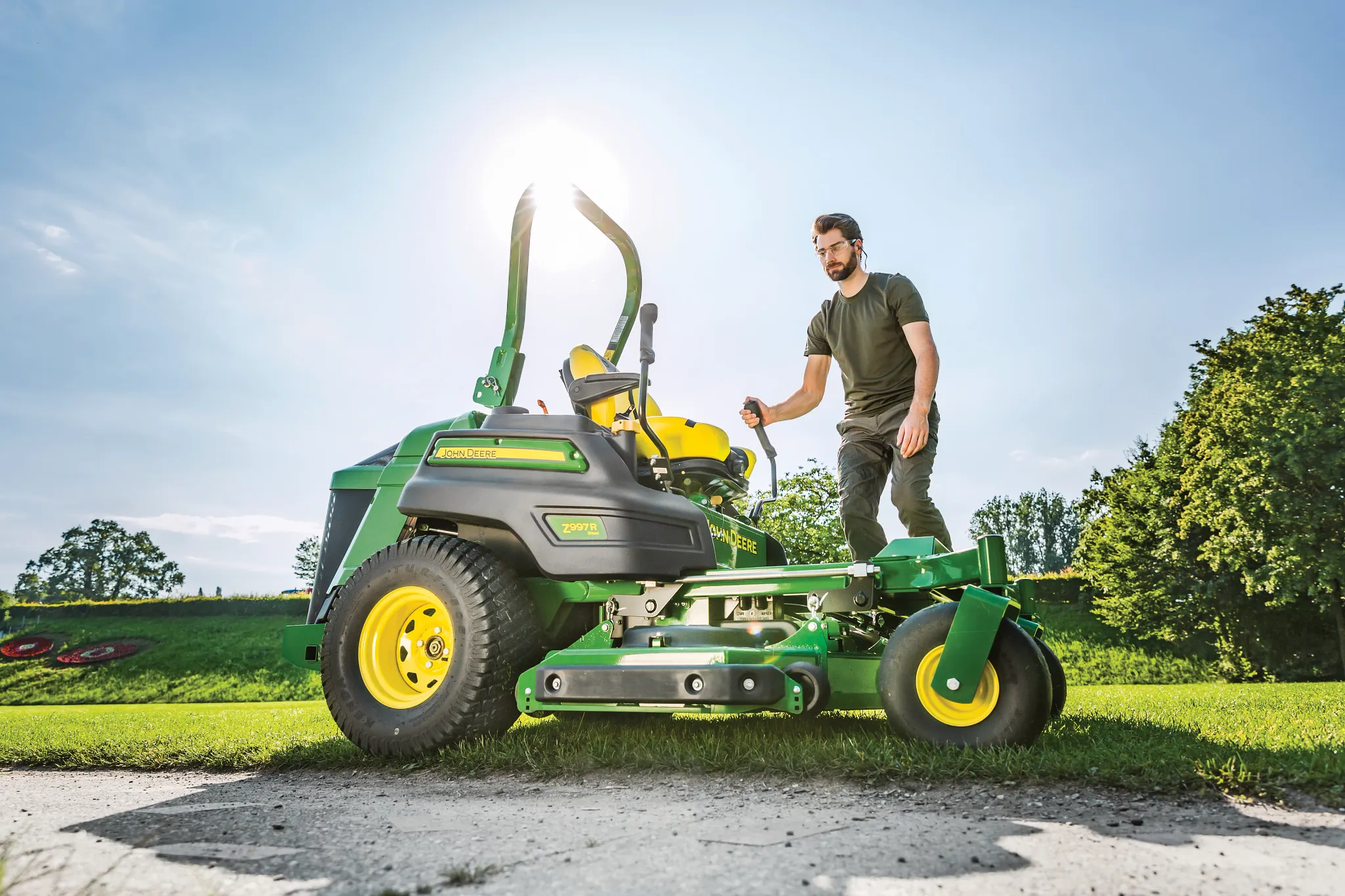 Z997R Commercial Zero-Turn Mowers | John Deere UK