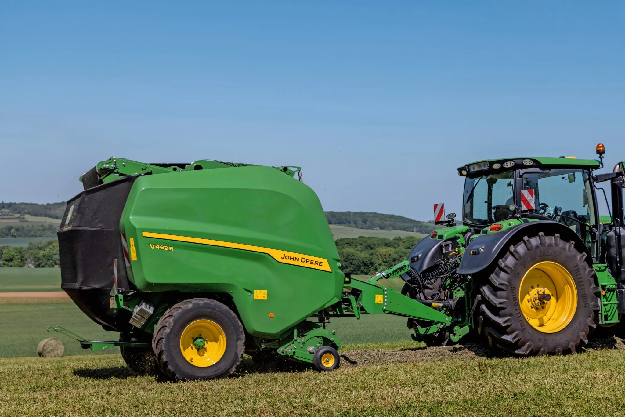 V452R Balers | John Deere IE