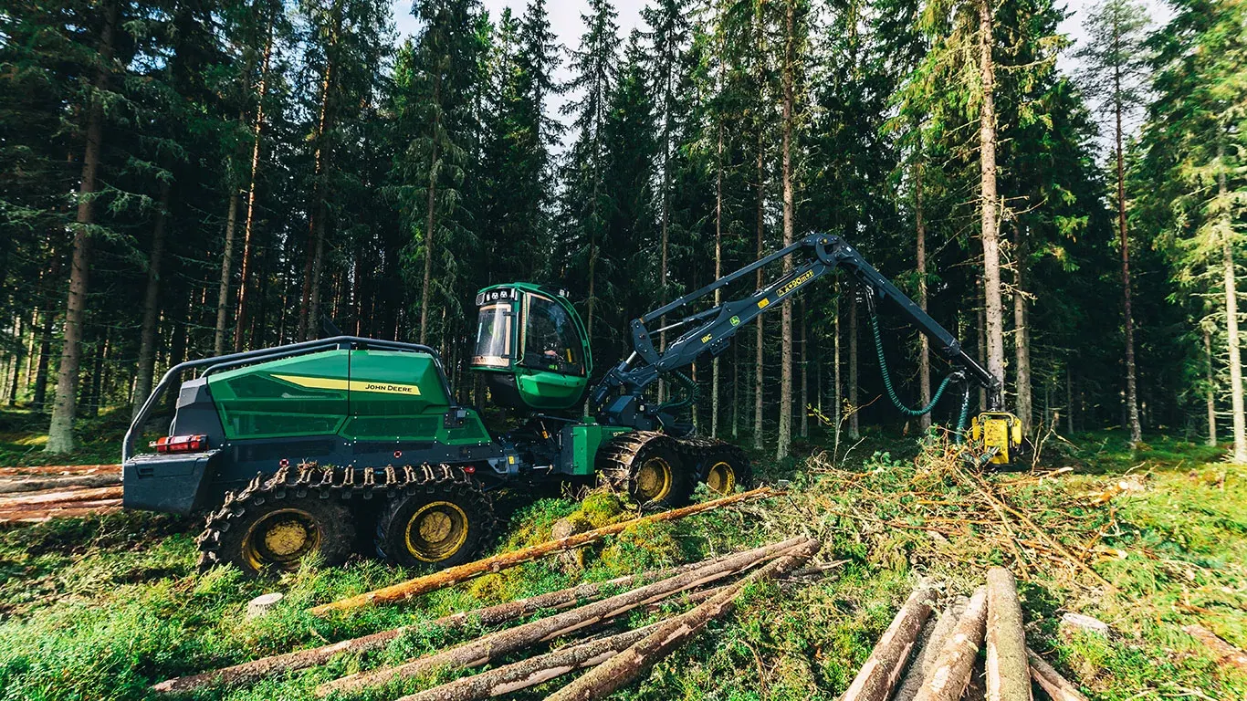 1270H Wheeled Harvesters | John Deere UK