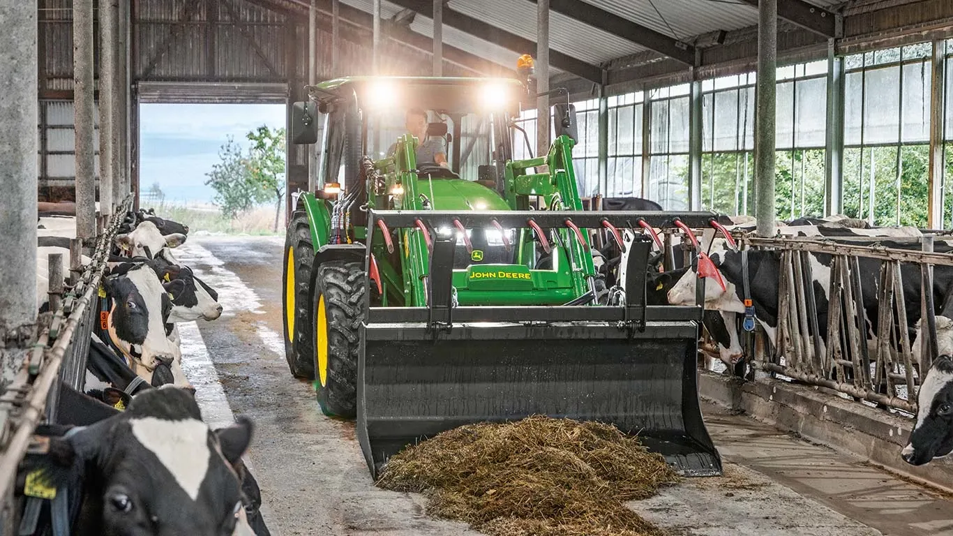 5058E Mid-Size Tractors | John Deere UK