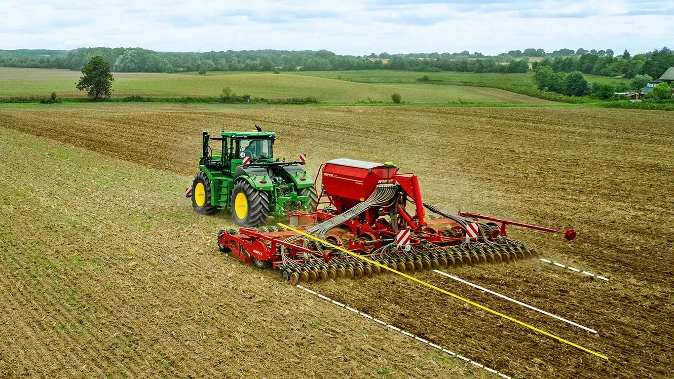 9R 590 Large Tractors | John Deere UK