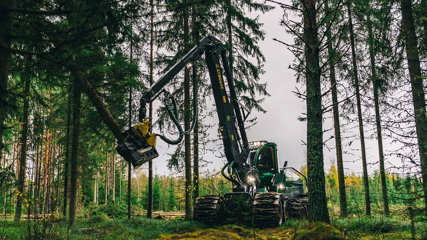 1270H Wheeled Harvesters | John Deere IE