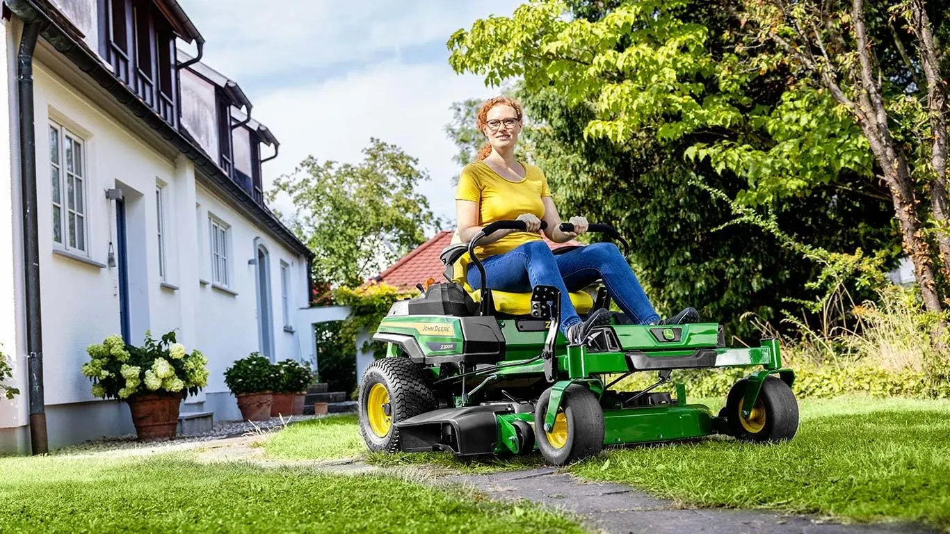 Z320R Residential Lawn Mowers | John Deere UK