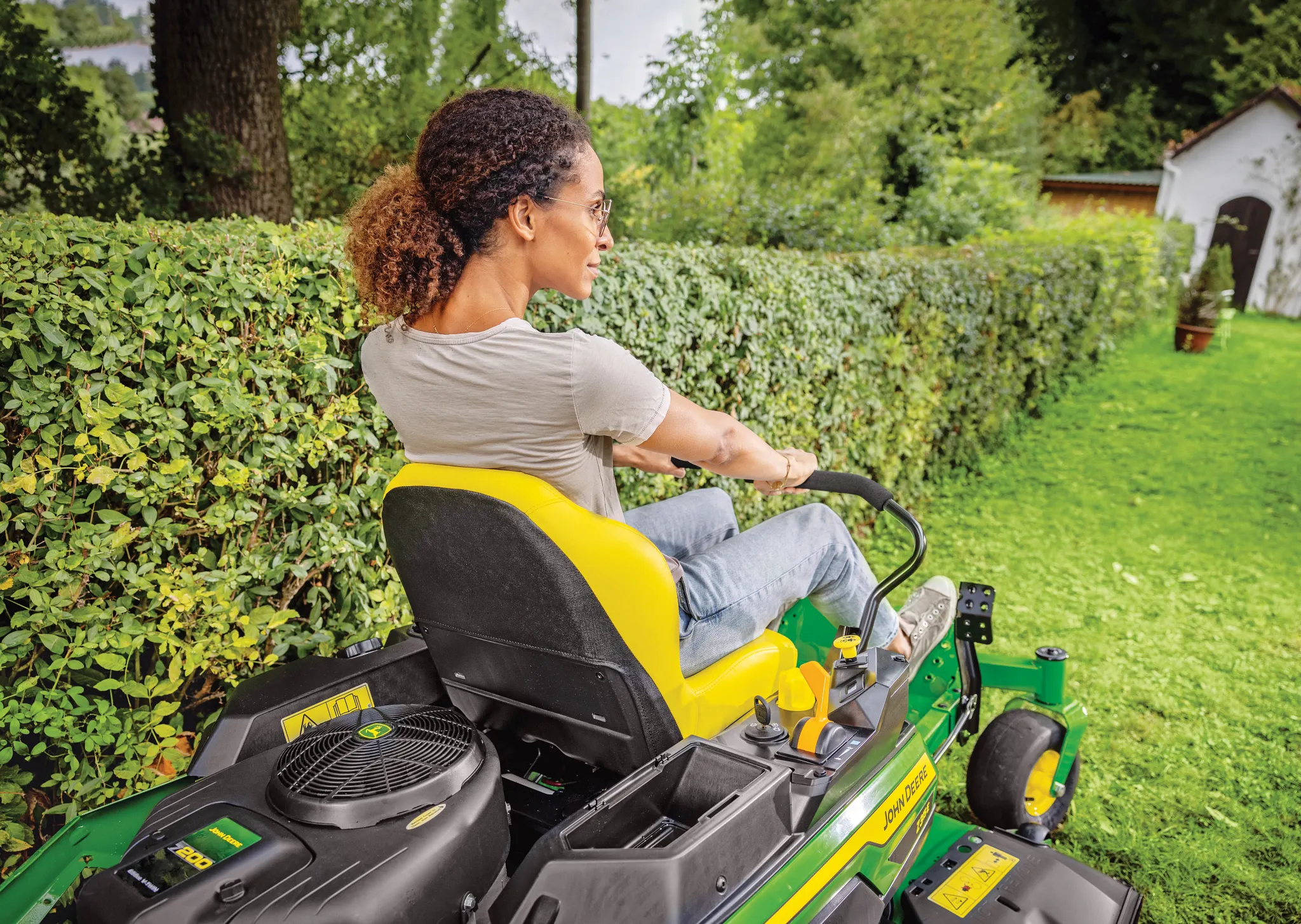 Z315E Residential Lawn Mowers | John Deere IE