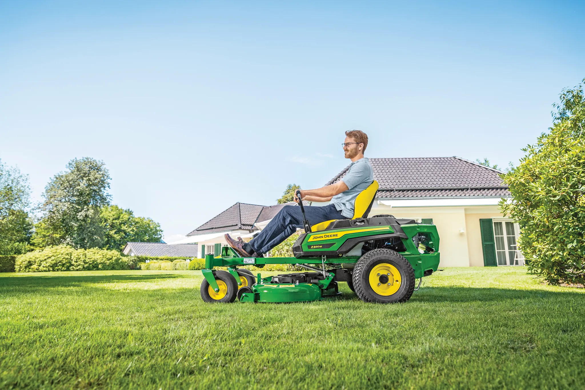 Z320M Residential Lawn Mowers | John Deere UK