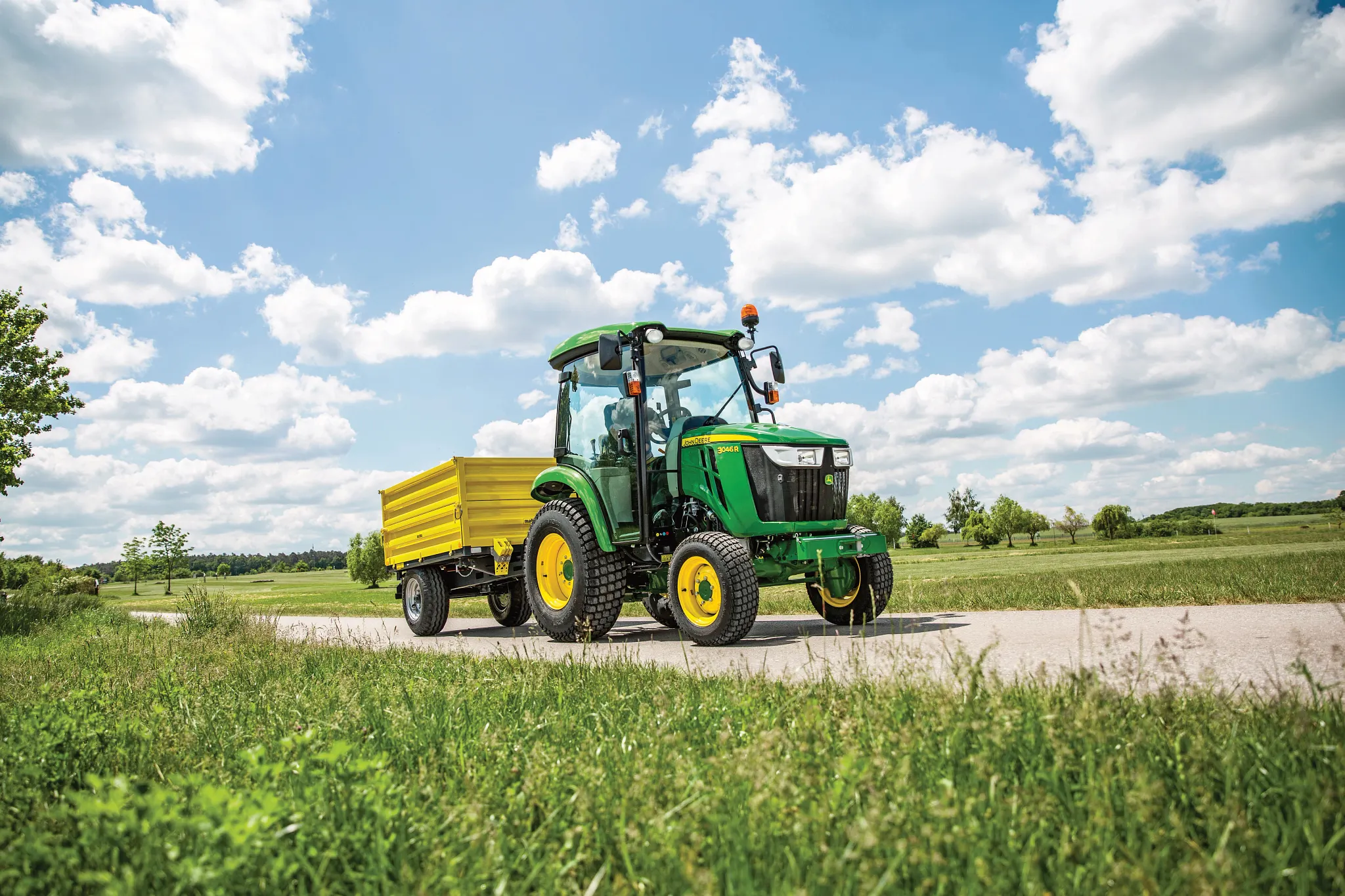 3046R Compact Tractors | John Deere IE