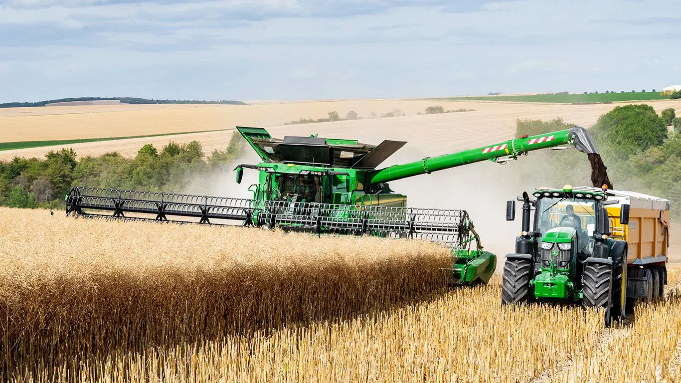 X9 1100 Combines | John Deere UK