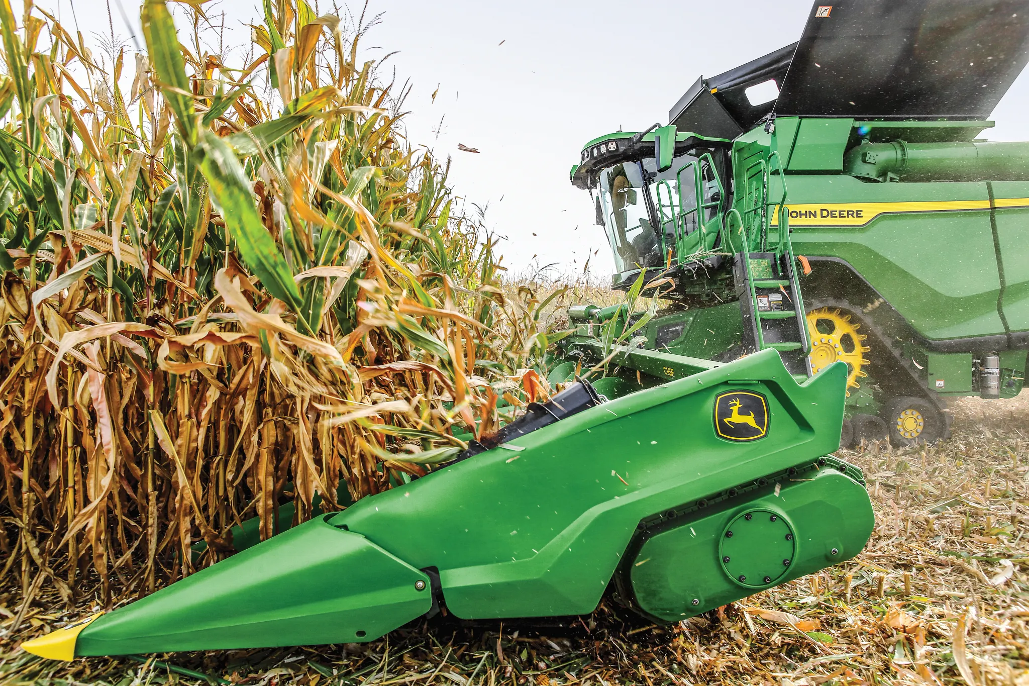AutoTrac™ RowSense™ Precision Agriculture Solutions | John Deere UK