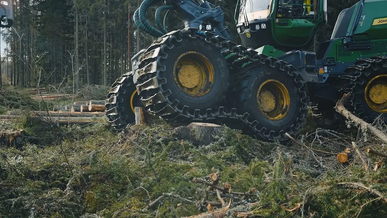 1270H Wheeled Harvesters | John Deere IE