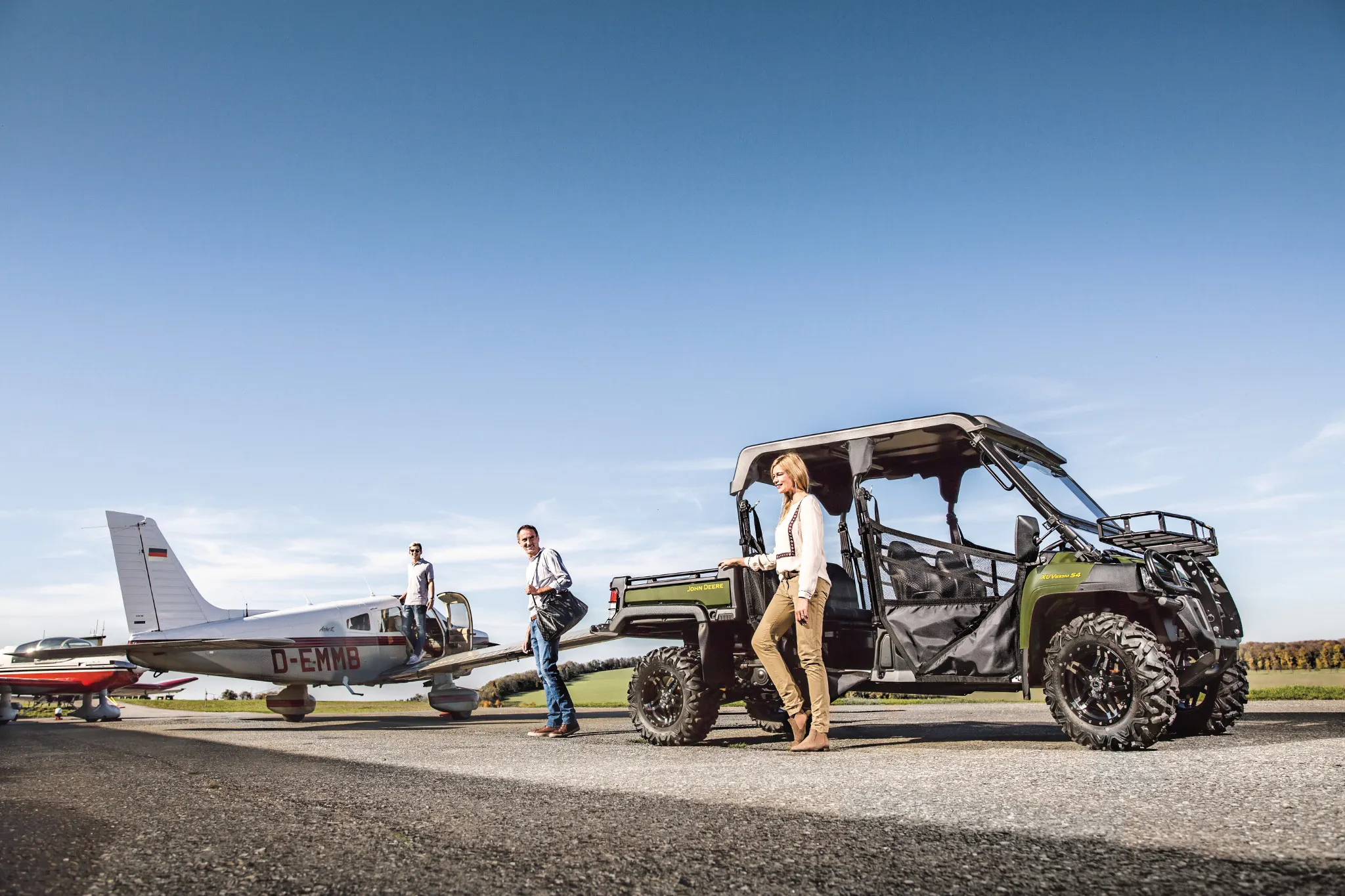 XUV855M S4 Cross-Over Utility Vehicles | John Deere UK